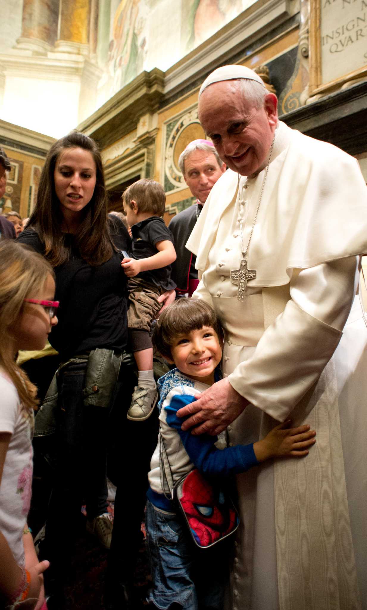 Pope's remarks on child abuse praised, but victims want action