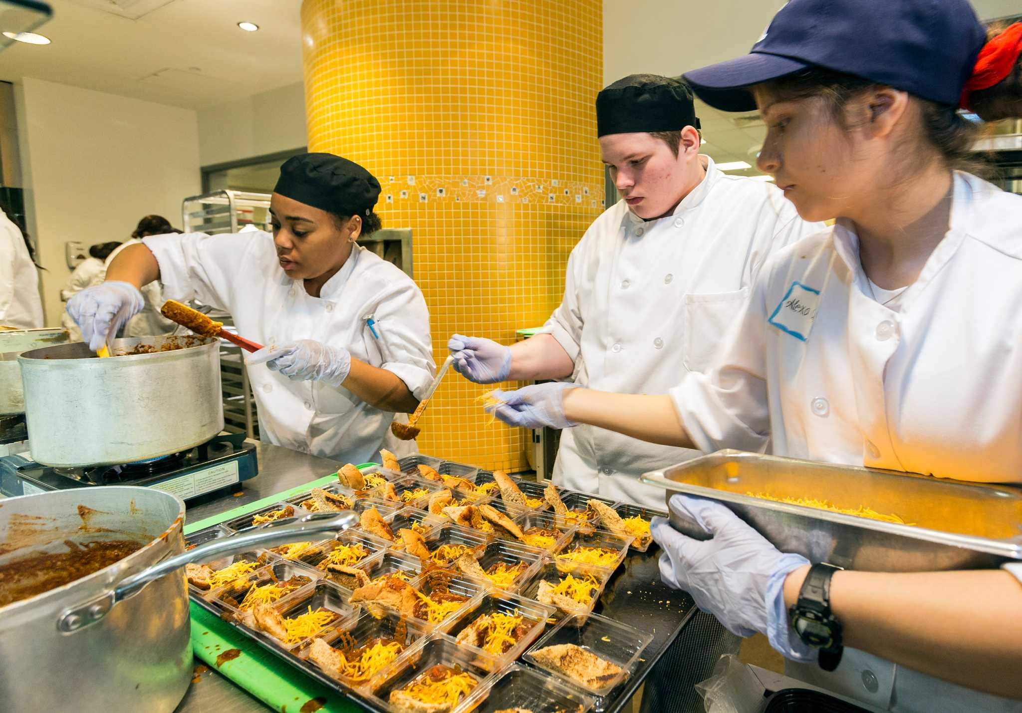HISD culinary students step it up to create healthy menus