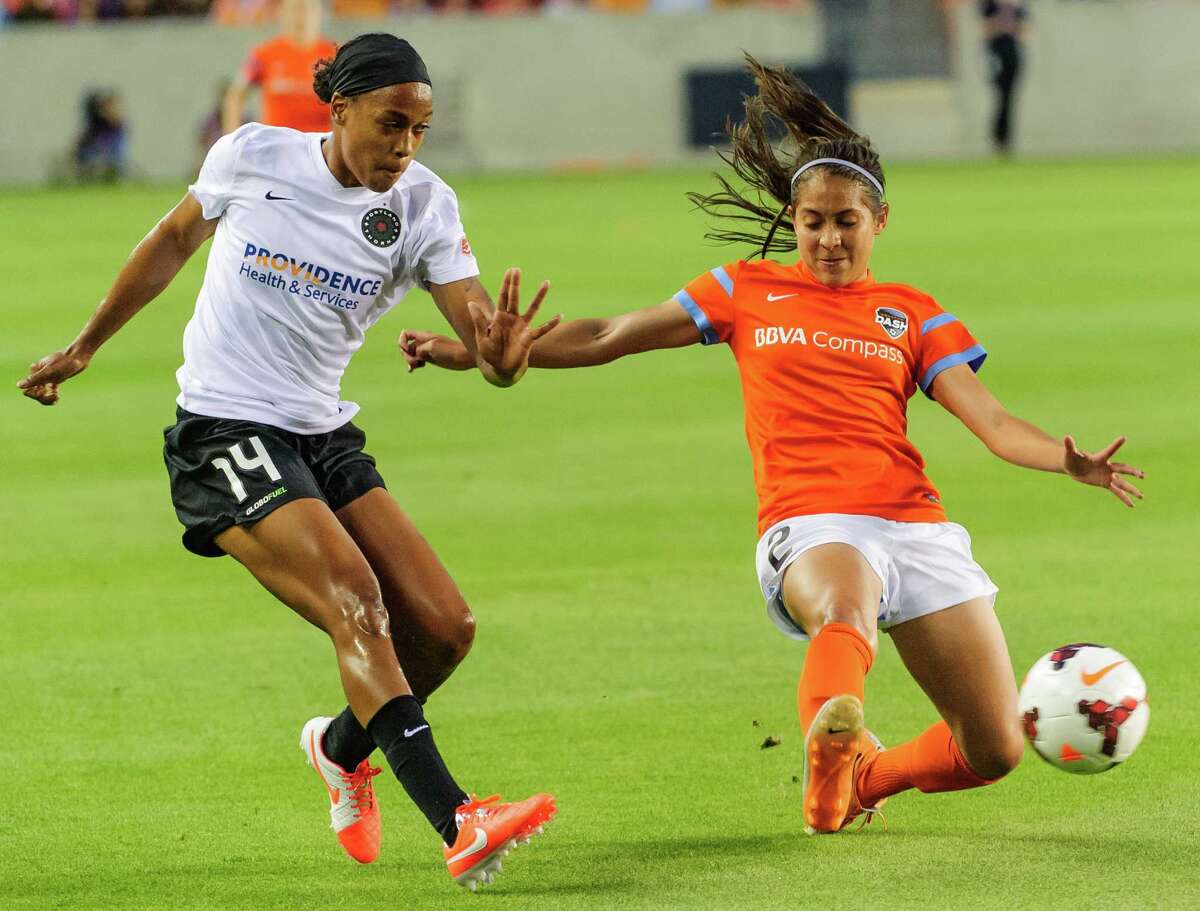 Dash fall to Thorns in inaugural match