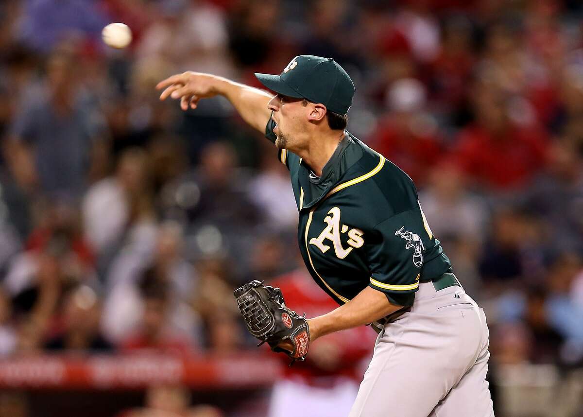 John Jaso's pinch HR gives A's a victory