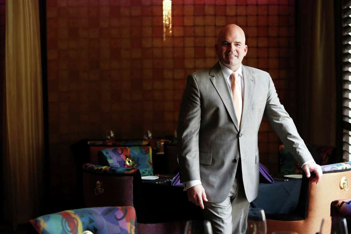 All that glitters isn't gold at Mr. Peeples