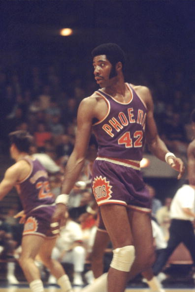 Dazzling basketball great Connie Hawkins dies at 75