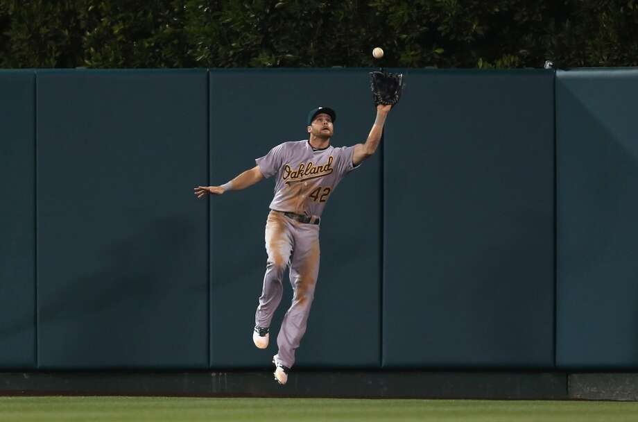 A's win wild one in 11th inning - SFGate