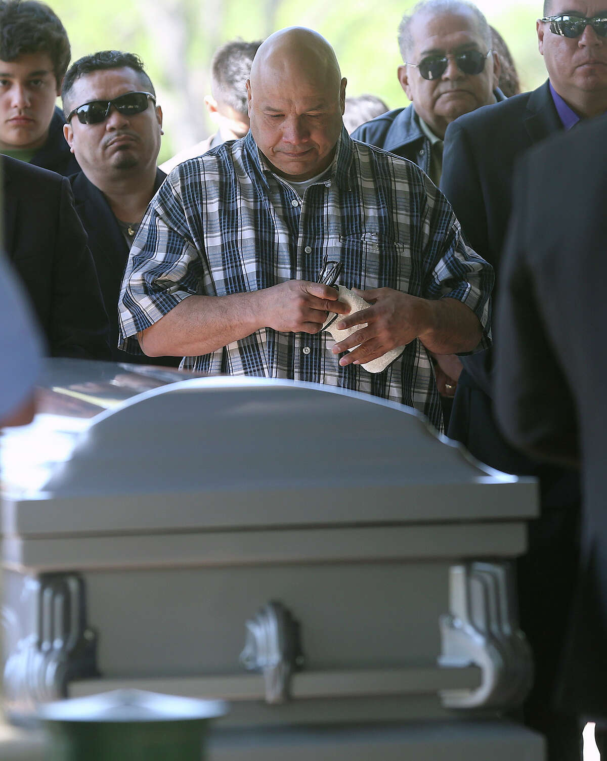 Former boxer Ayala Jr. released from prison