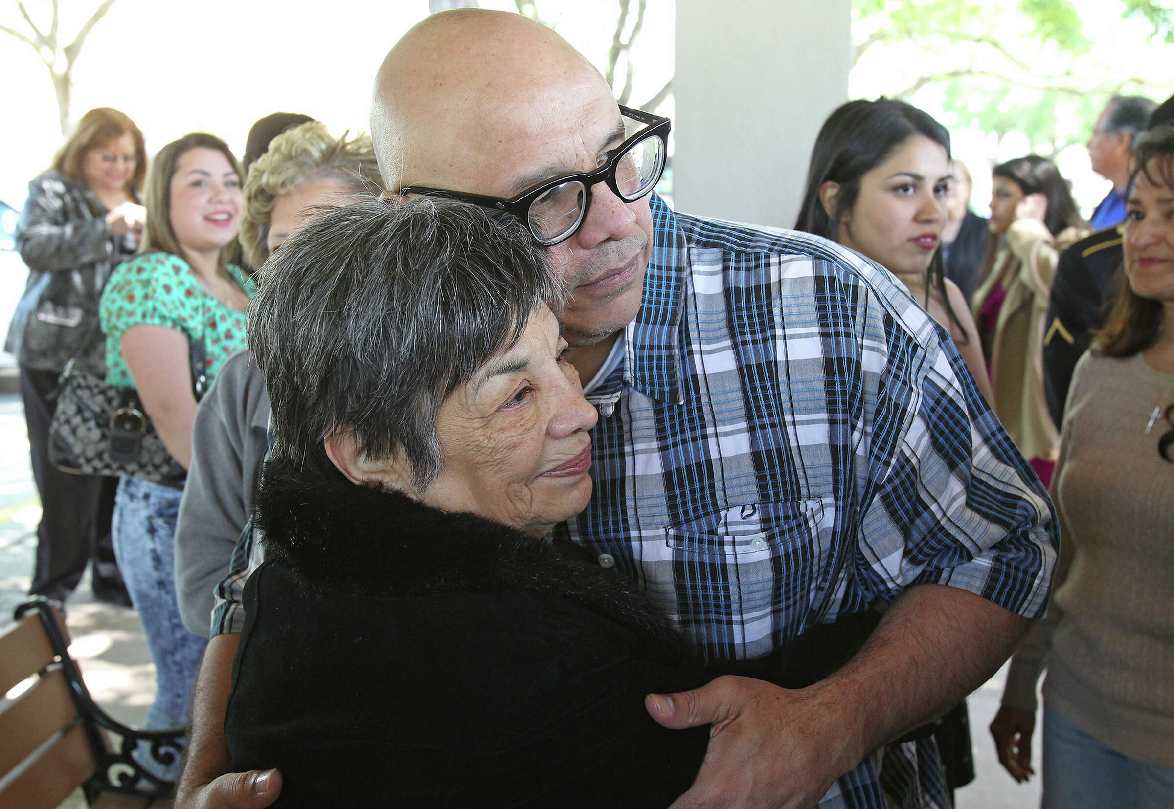 Former boxer Ayala Jr. released from prison