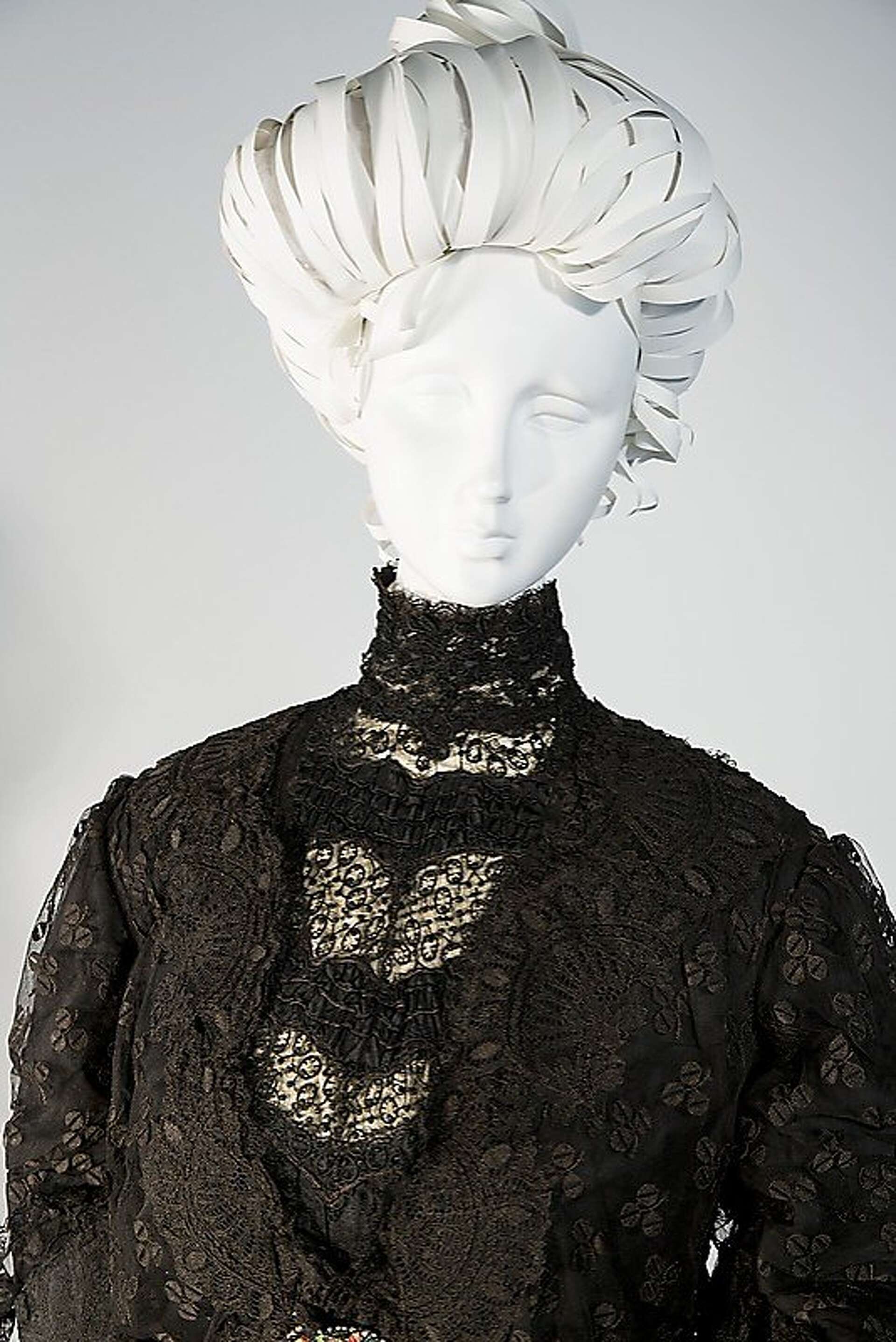 Gown that survived 1906 quake a reminder of elegant past