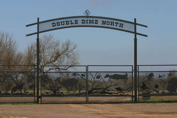 Former Braves star Chipper Jones retires to deer camp paradise ...