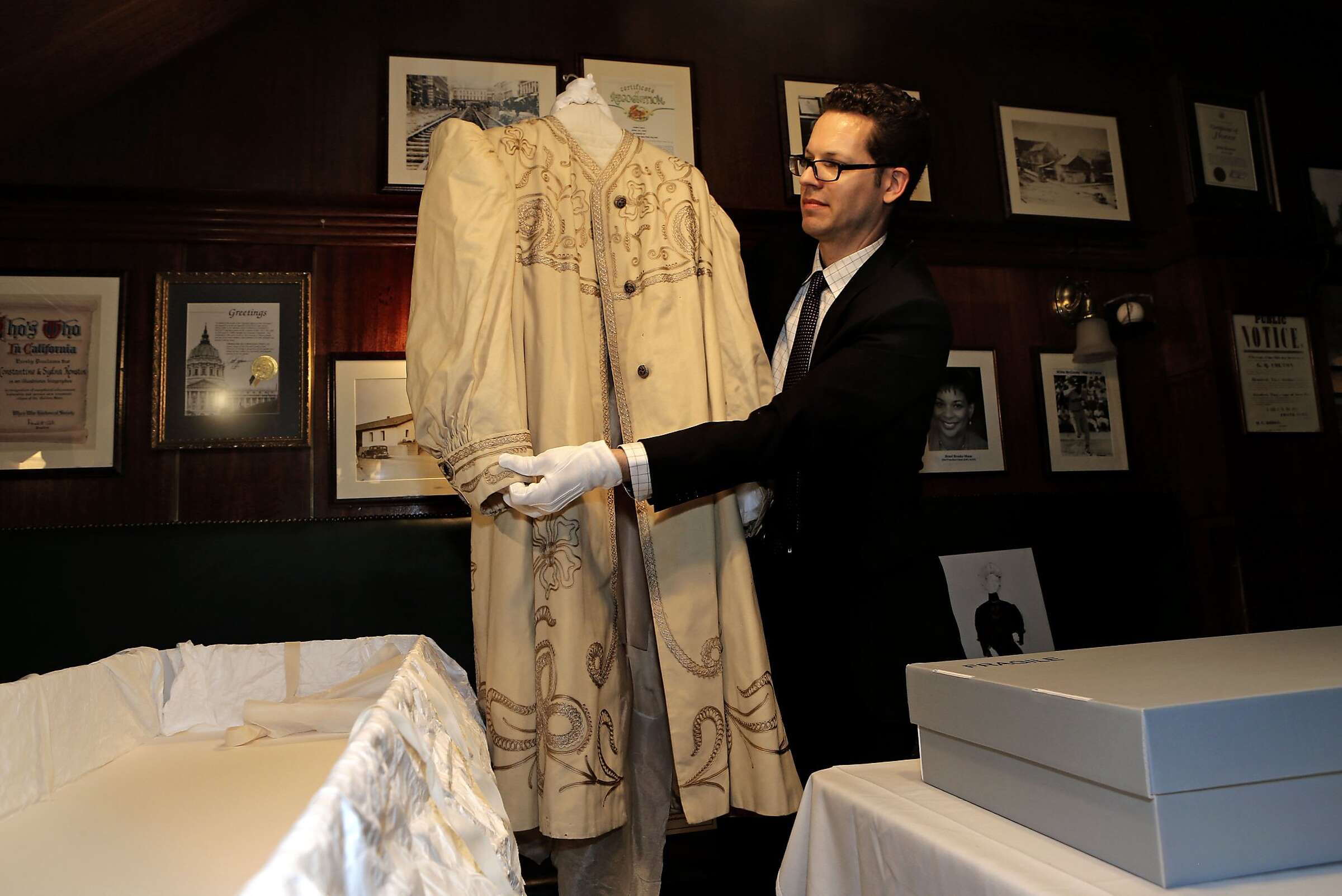 Gown that survived 1906 quake a reminder of elegant past