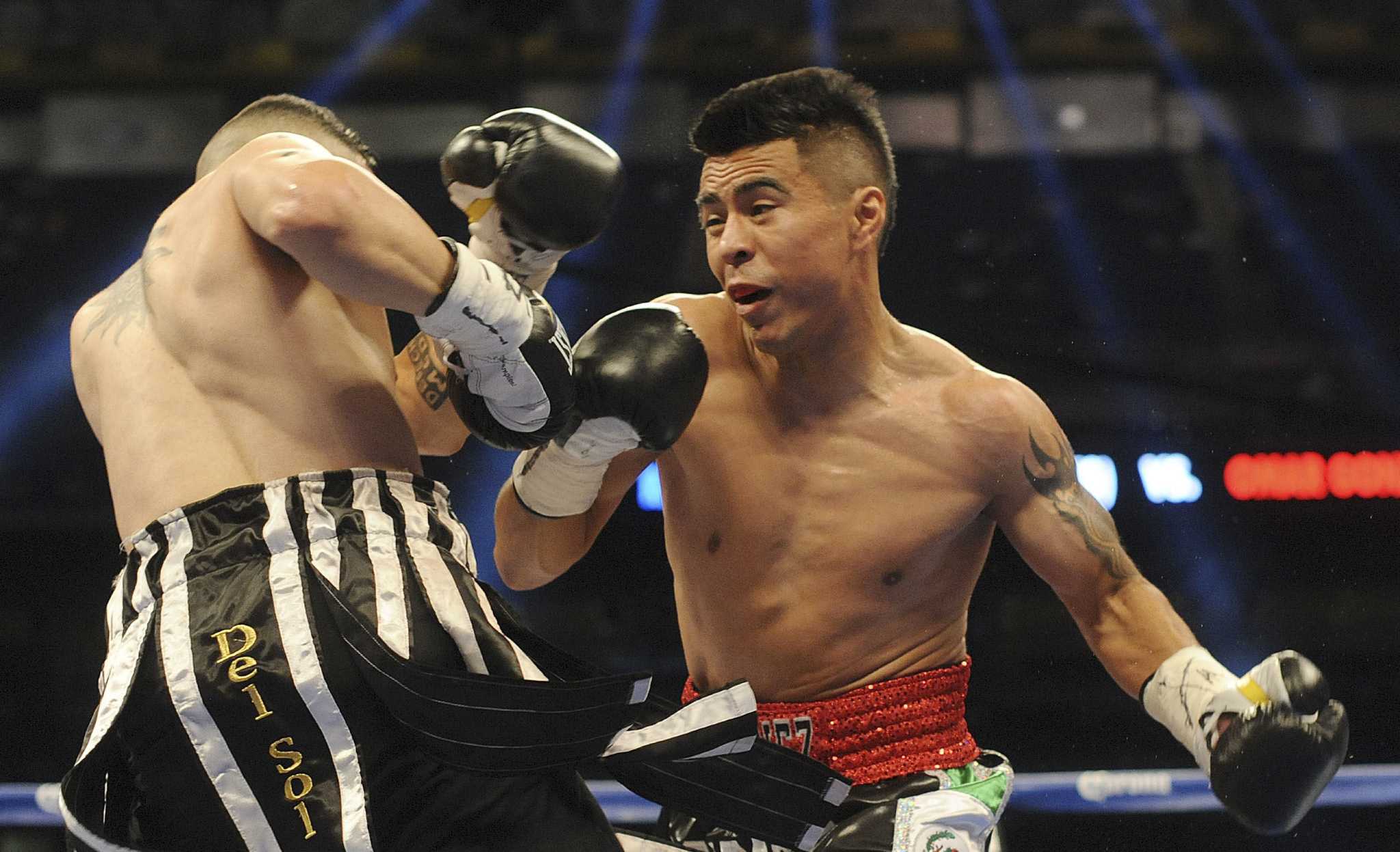 S.A.'s Martinez fighting to extend career