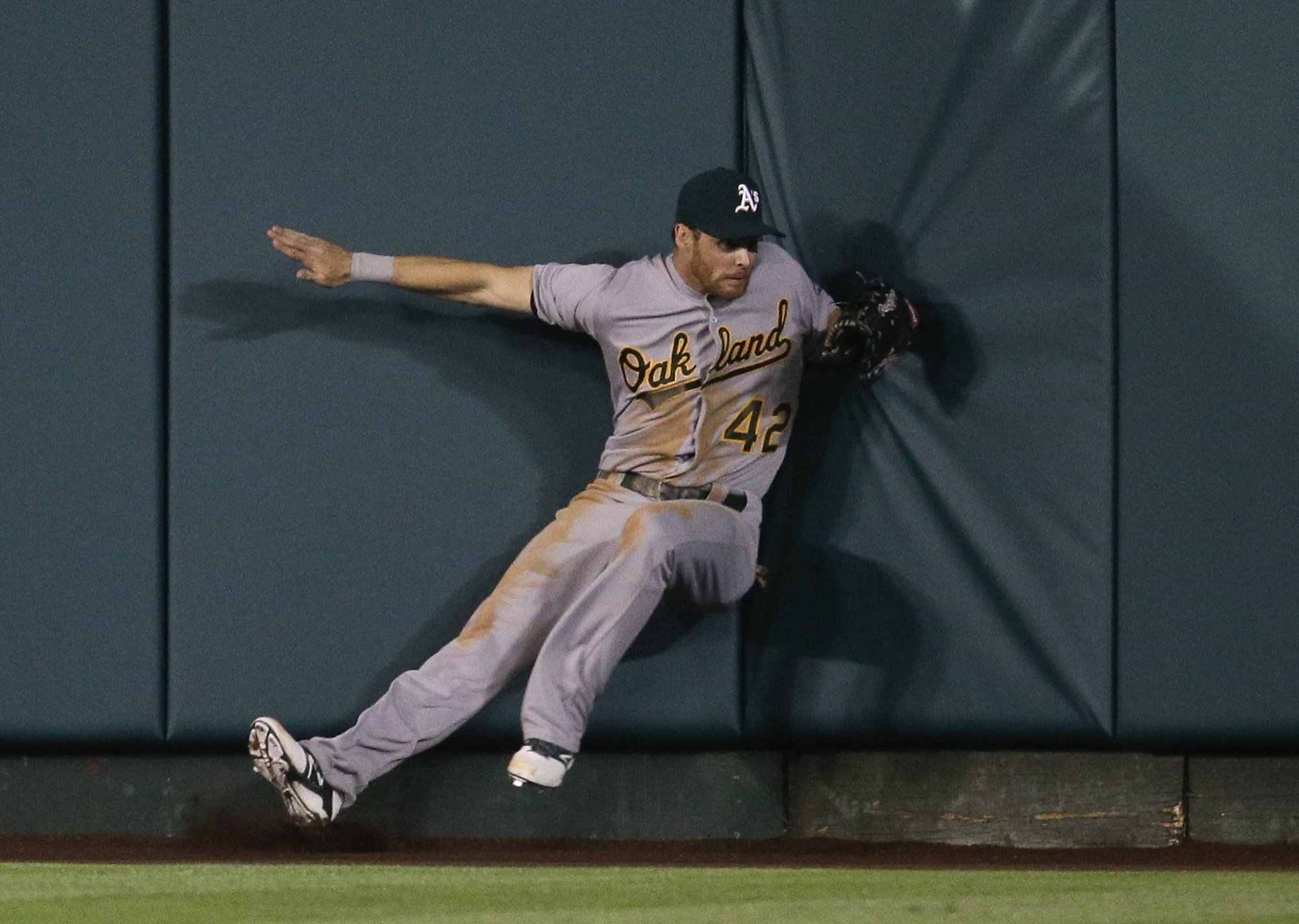 Depth, versatility keep low-payroll A's rolling