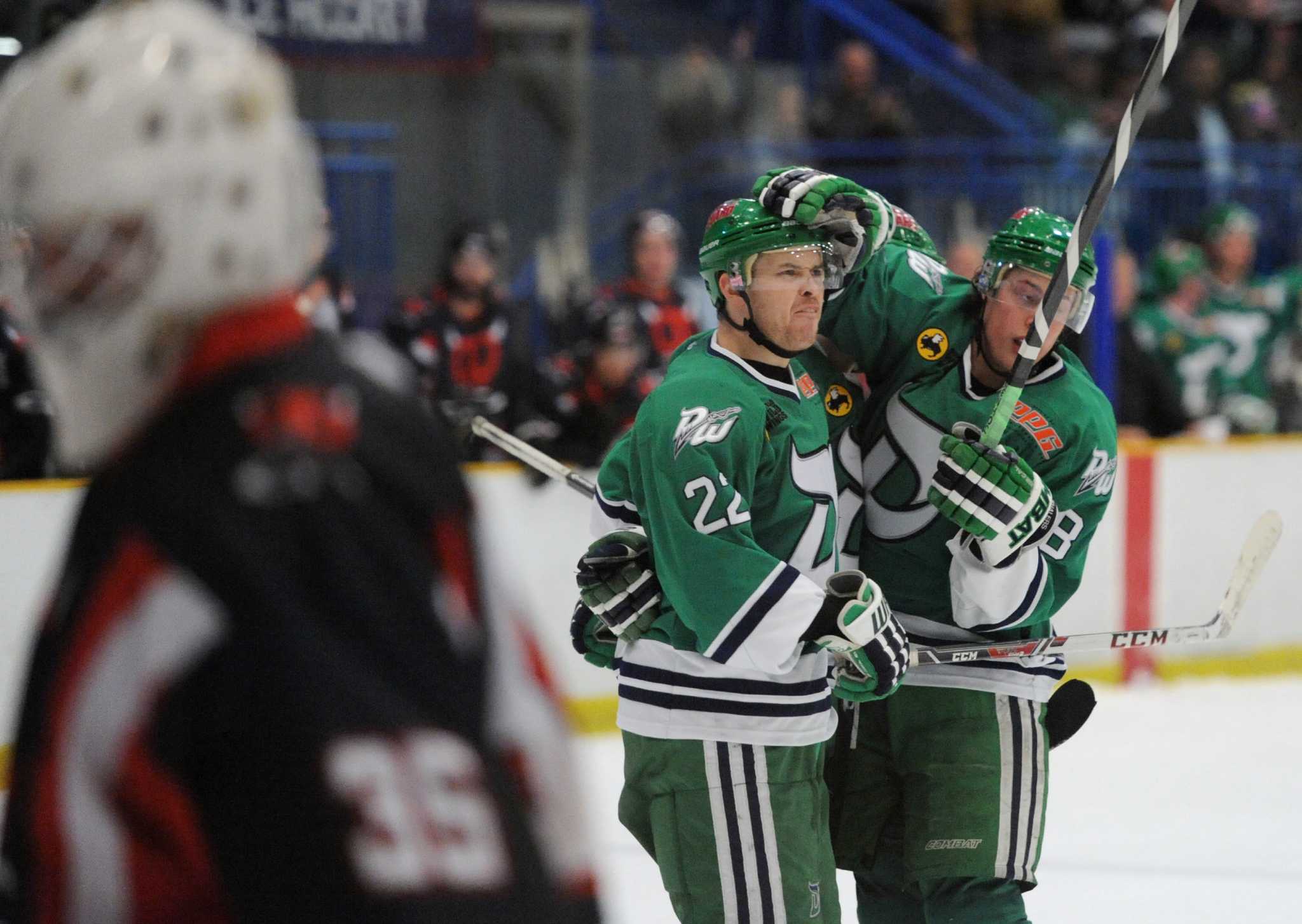 Demonz dethrone Whalers
