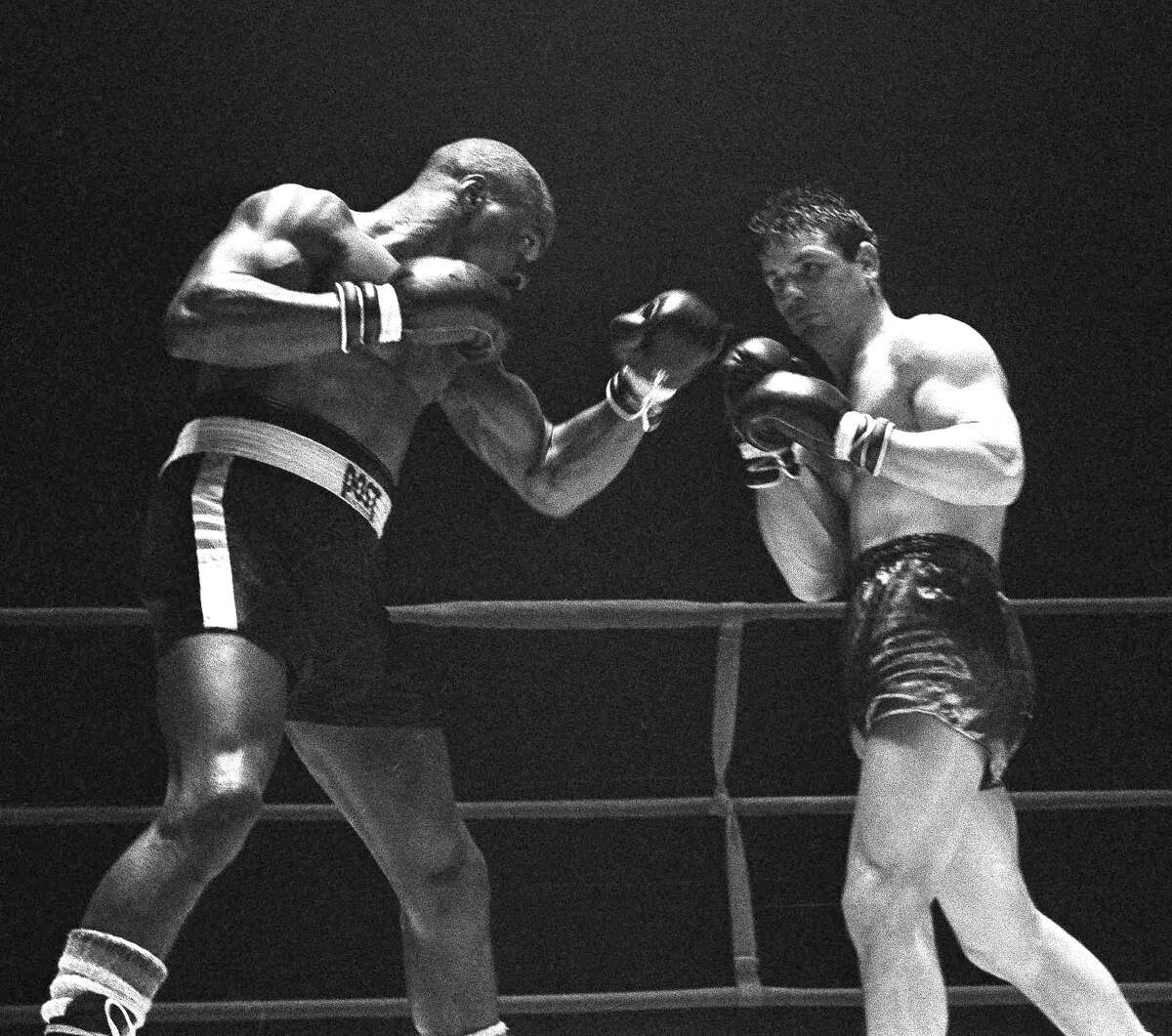 Boxer Rubin 'Hurricane' Carter, 76, dies