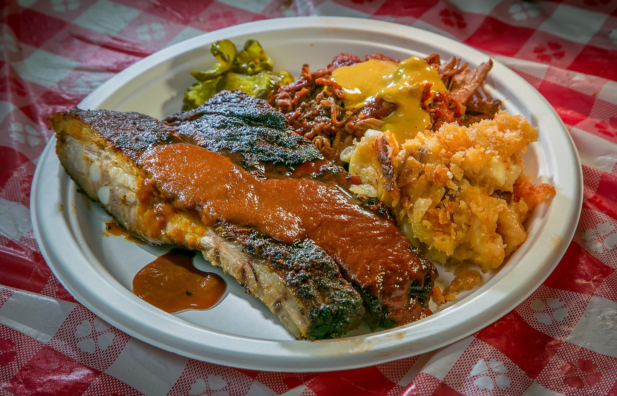 Napa BBQ joint Smoakville pigs out on ribs, pulled pork