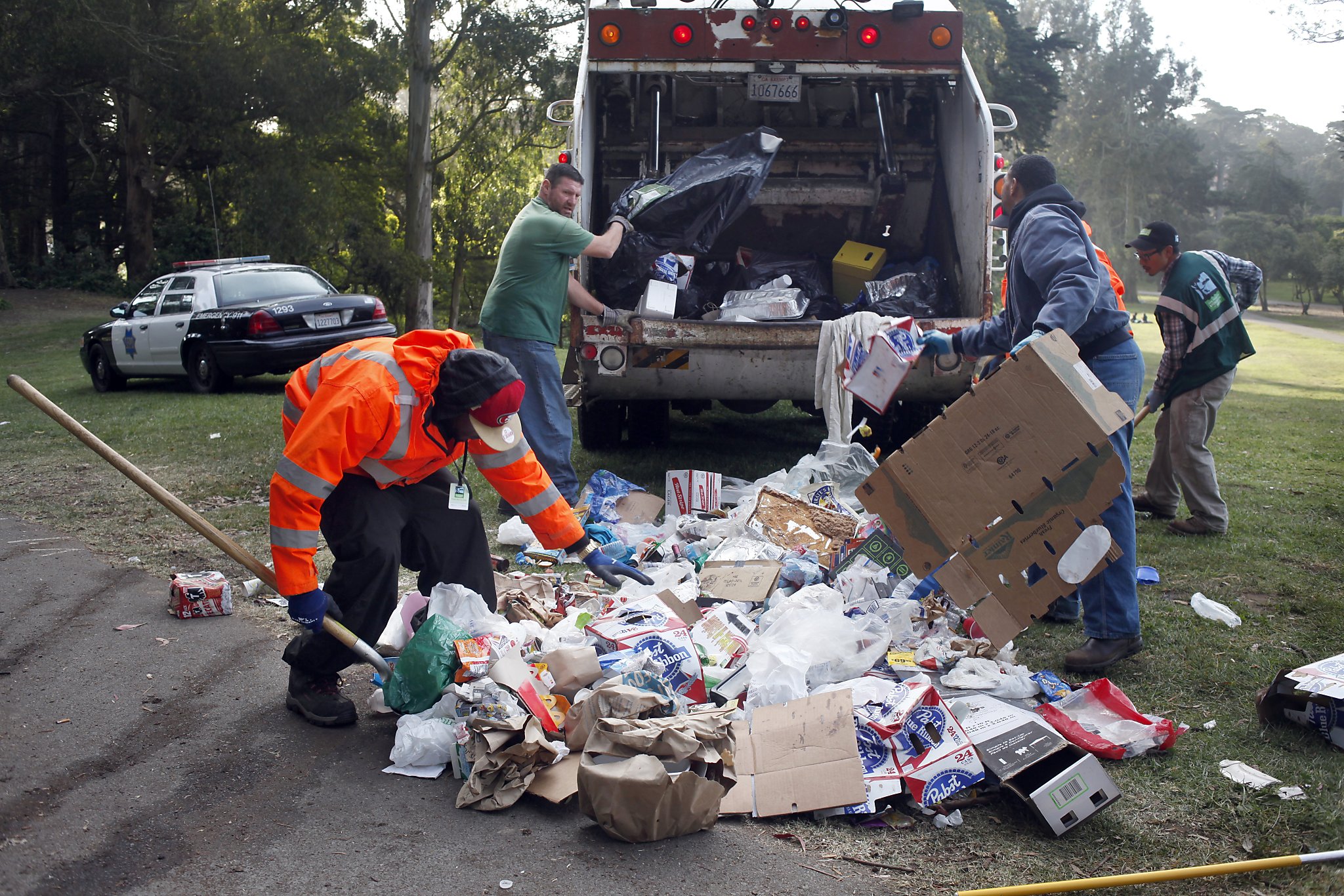 Mountains of trash rise after 4/20 pot party in S.F.