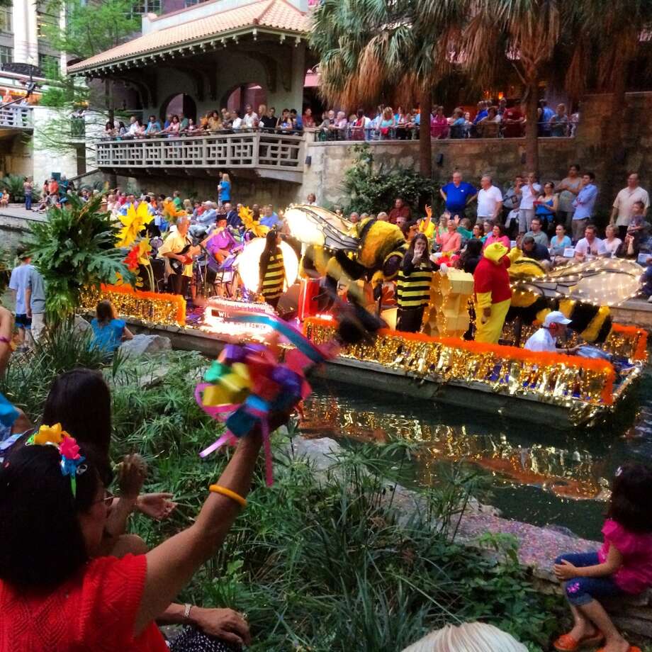 Crowds flock to River Walk for Fiesta's first parade - San Antonio ...