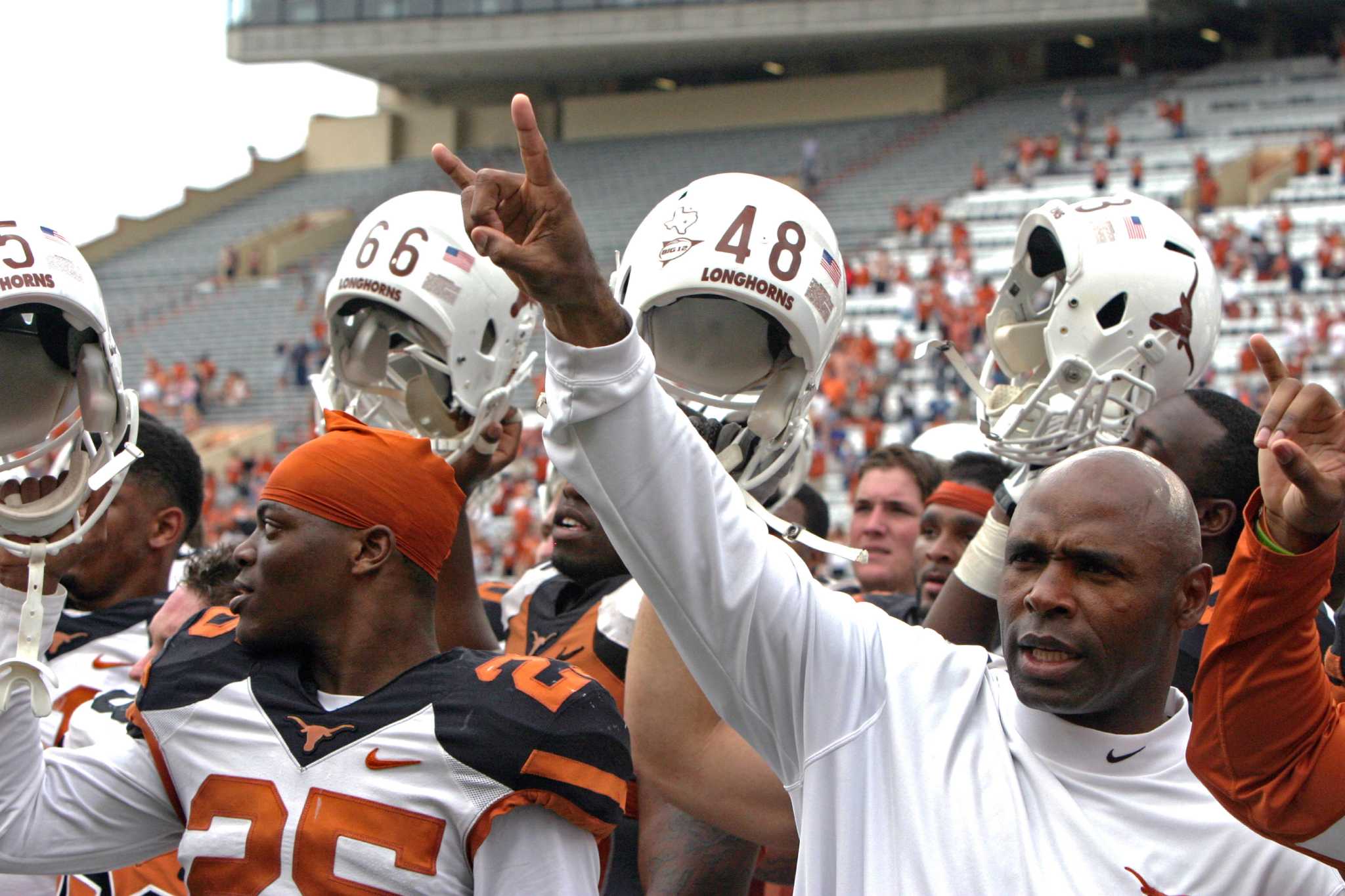 UT coach Charlie Strong and the sad state of Footballworld