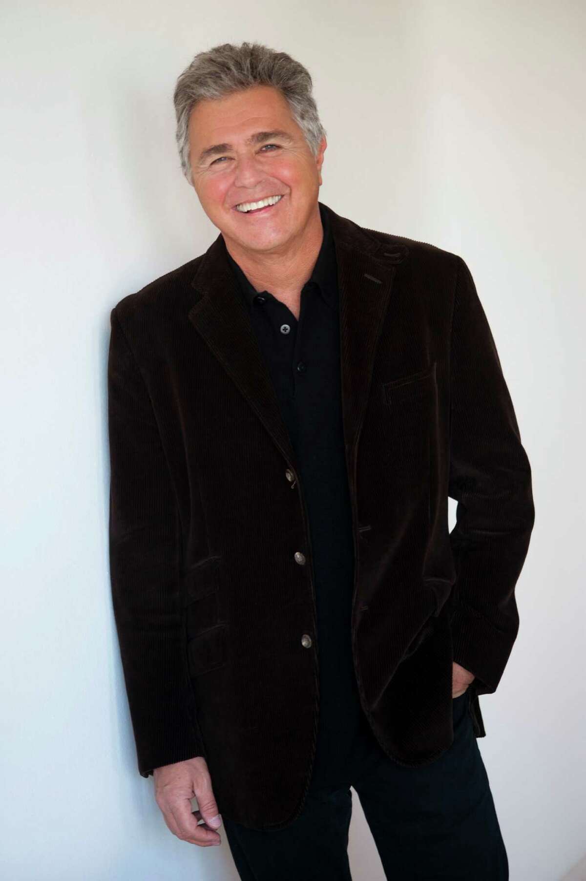 'Father of the Bride' singer Steve Tyrell coming to Fairfield