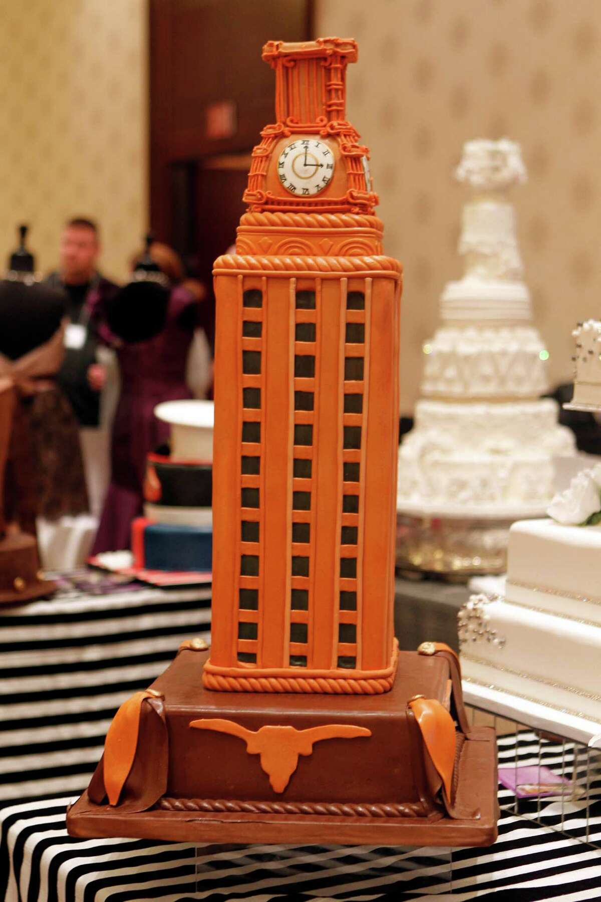 Groom's cakes are big business during wedding season