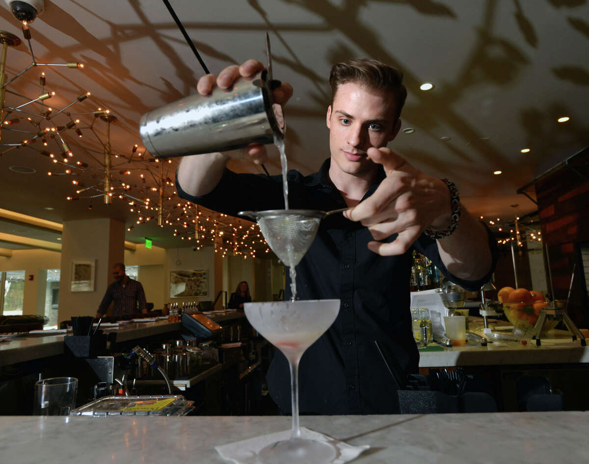 'The Local Drinking Show' shines a spotlight on Connecticut's drinking ...