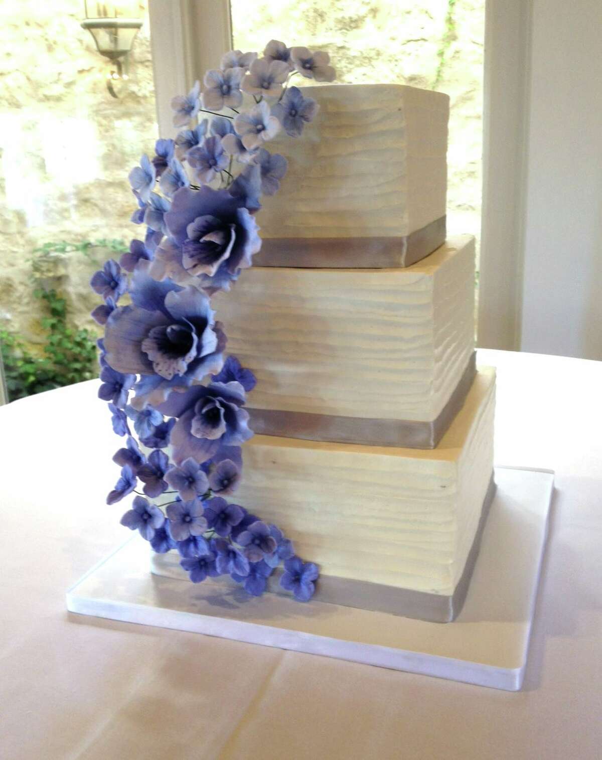 This Austin baker's unbelievable cake sculptures are edible art