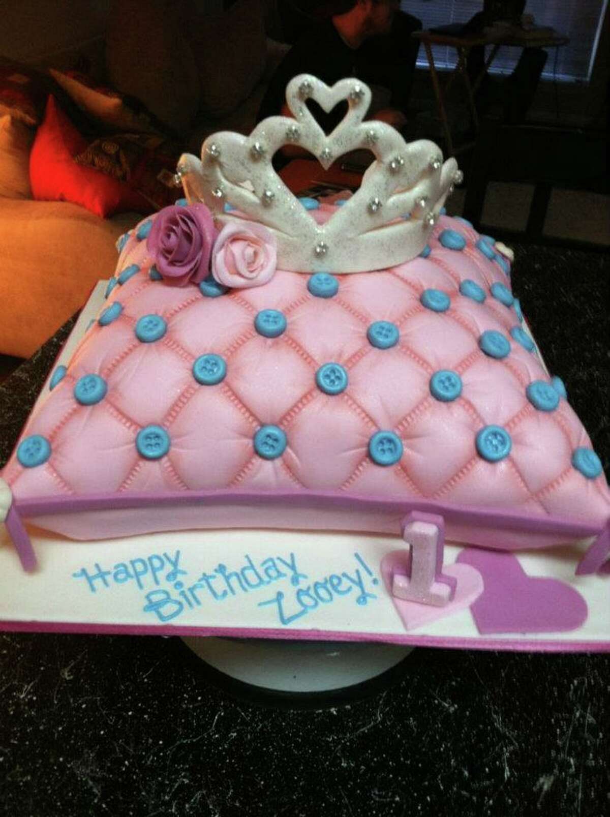 This Austin baker's unbelievable cake sculptures are edible art