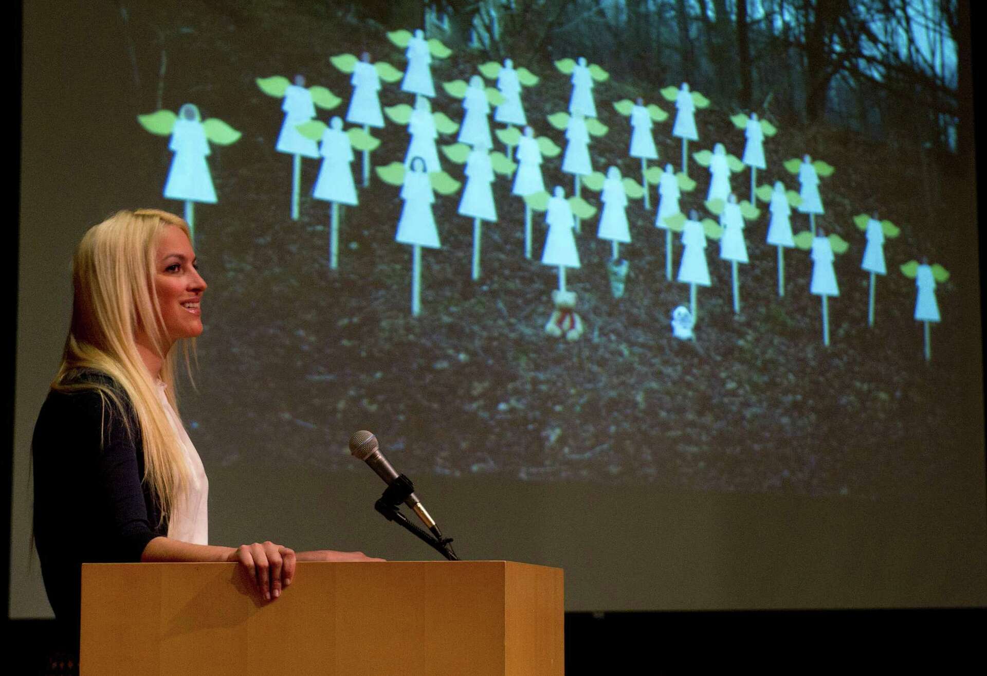 Sandy Hook teacher recounts horror, focuses on kindness