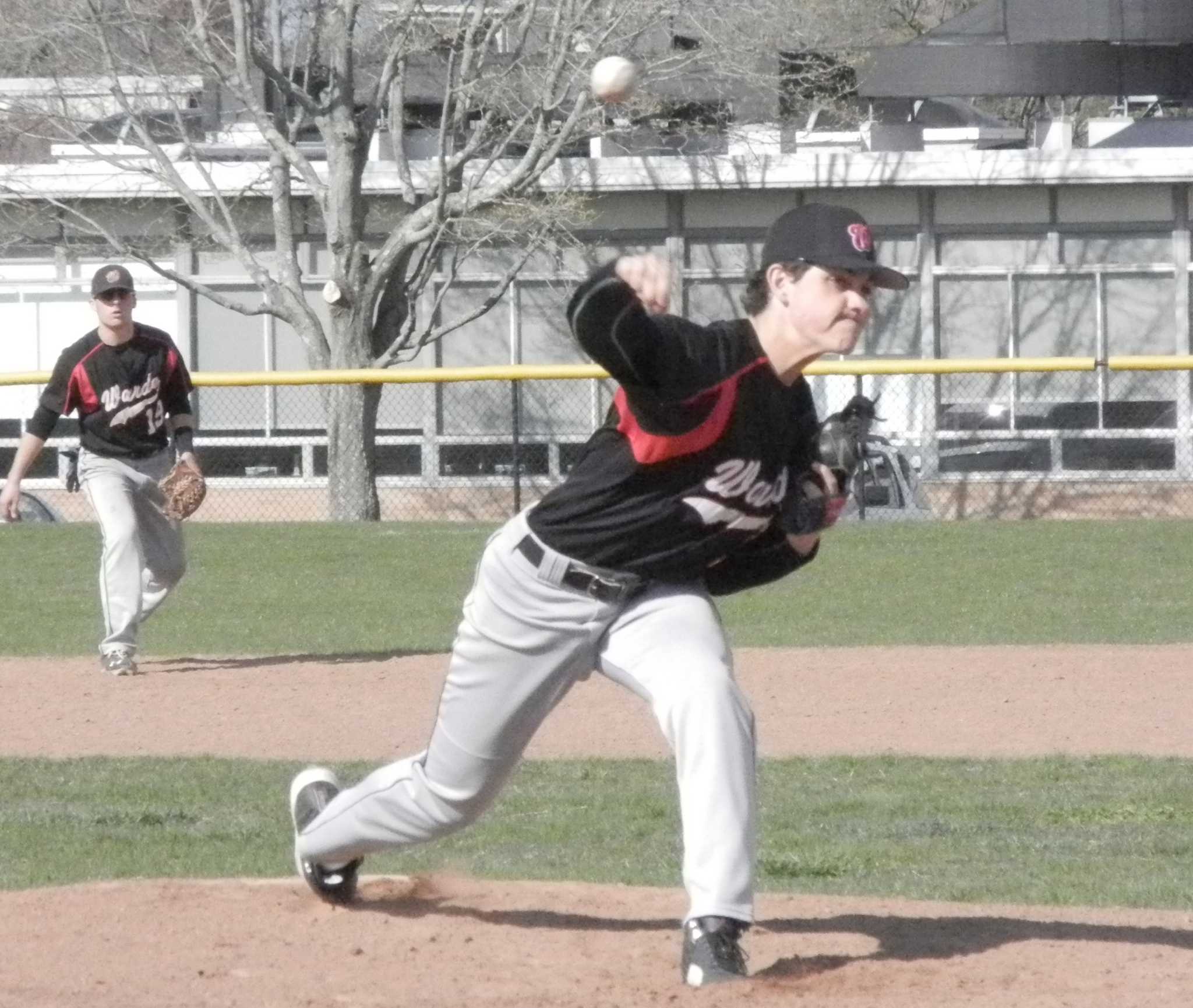 Warde beats punchless Norwalk in baseball