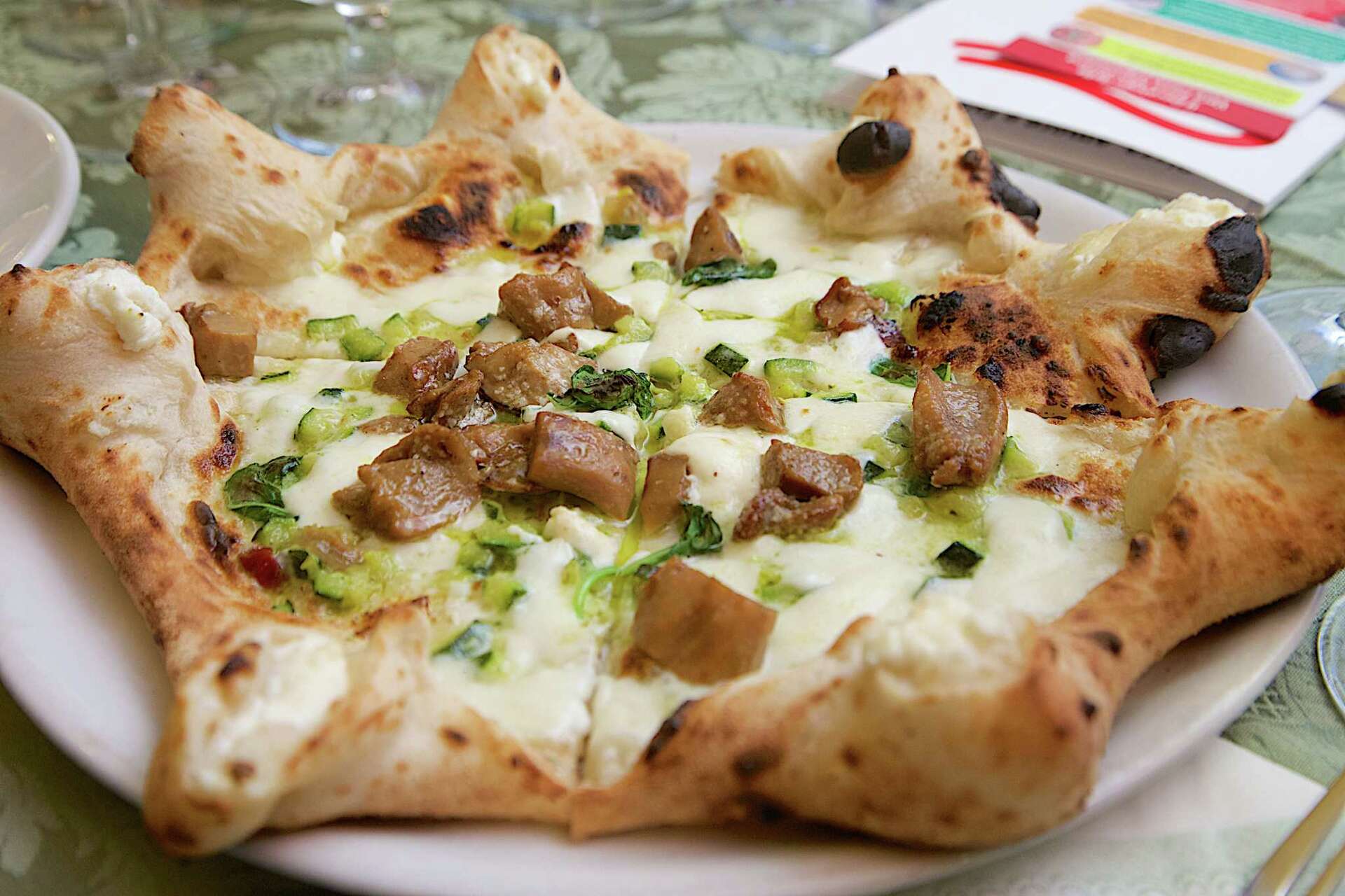 Foodie pilgrimage: 48 hours and 20 pies in and around Naples, the ...