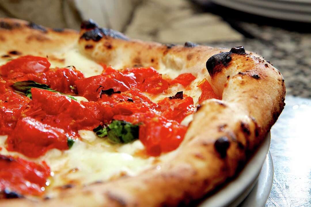 Foodie pilgrimage: 48 hours and 20 pies in and around Naples, the ...