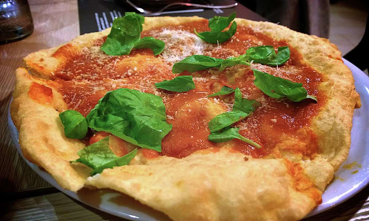 Foodie pilgrimage: 48 hours and 20 pies in and around Naples, the ...