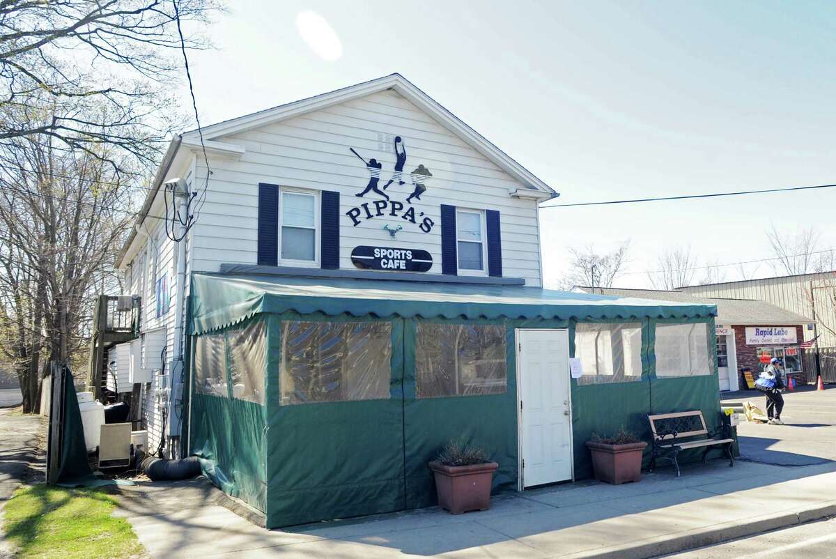Pippa's Sports Cafe hits a home run with new interior