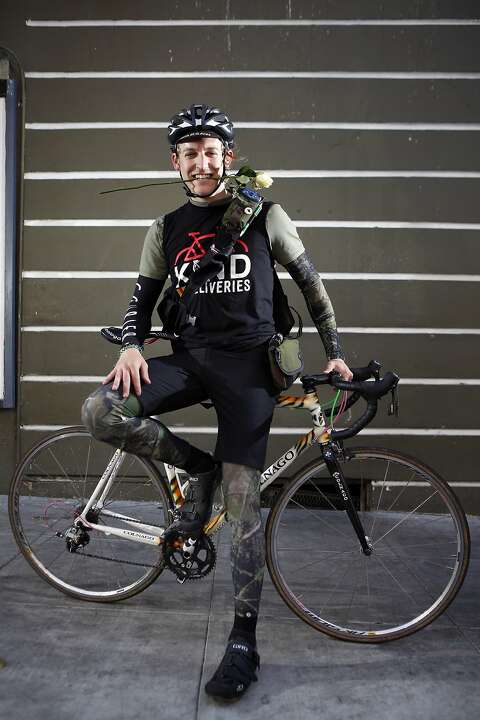 In S.F., bike messengers in demand again