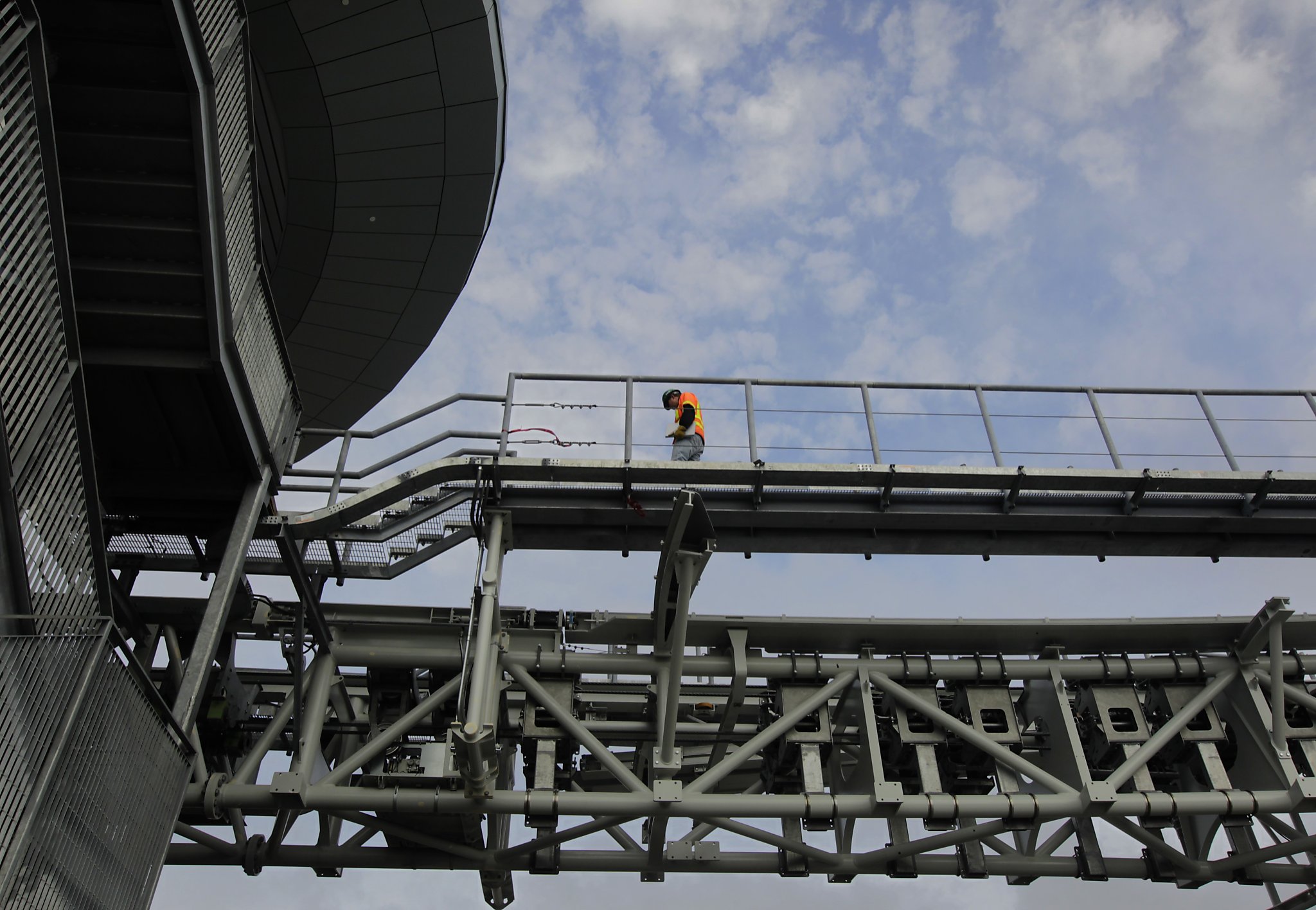 Sky-high cost of BART Oakland Airport link
