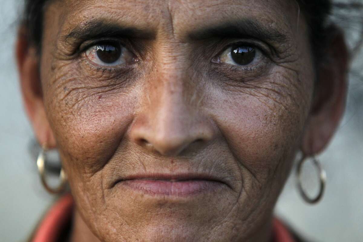 California drought: Jobs, money dry up in farm towns