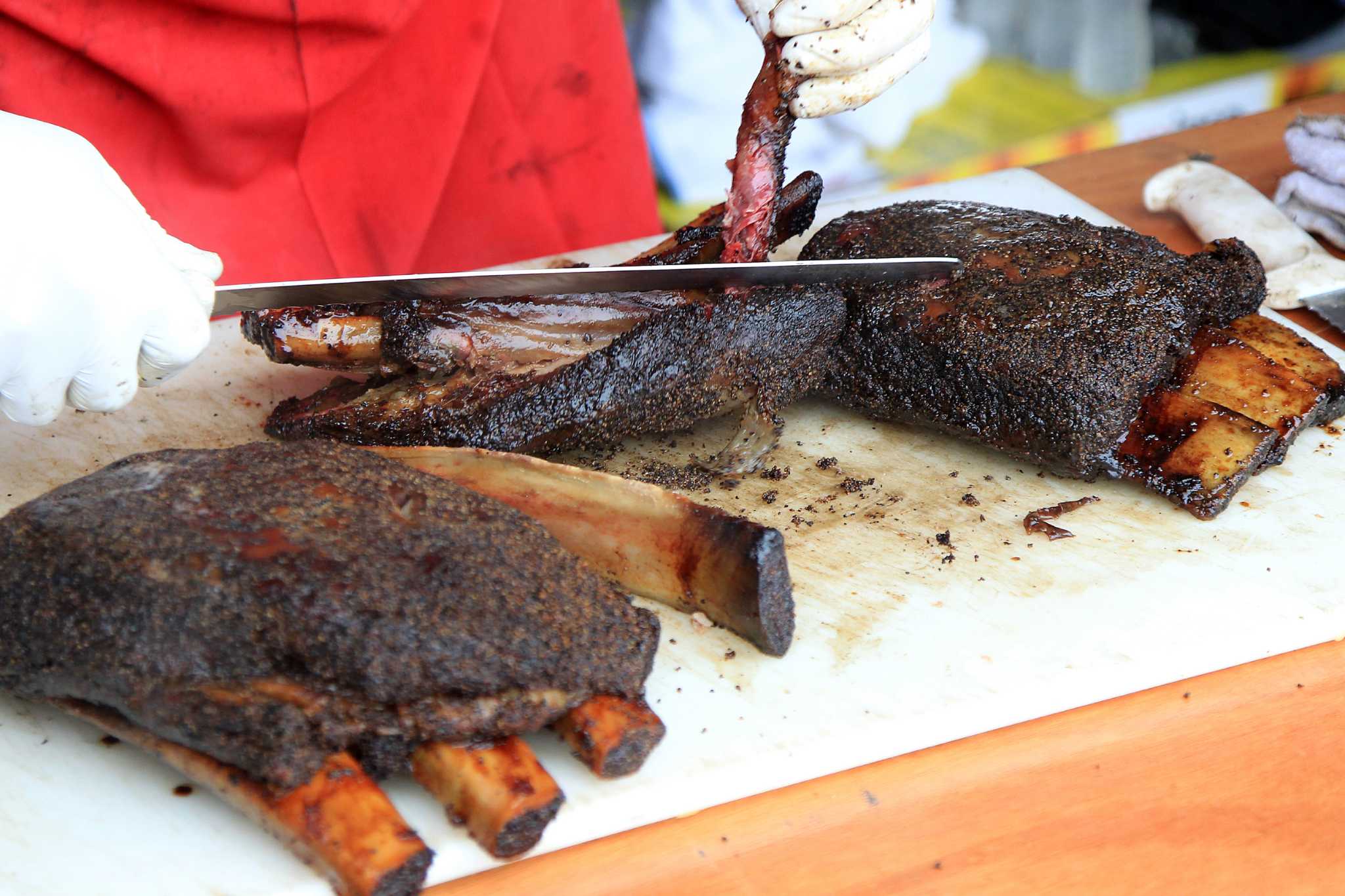 Here's how to survive the 2016 Houston Barbecue Festival