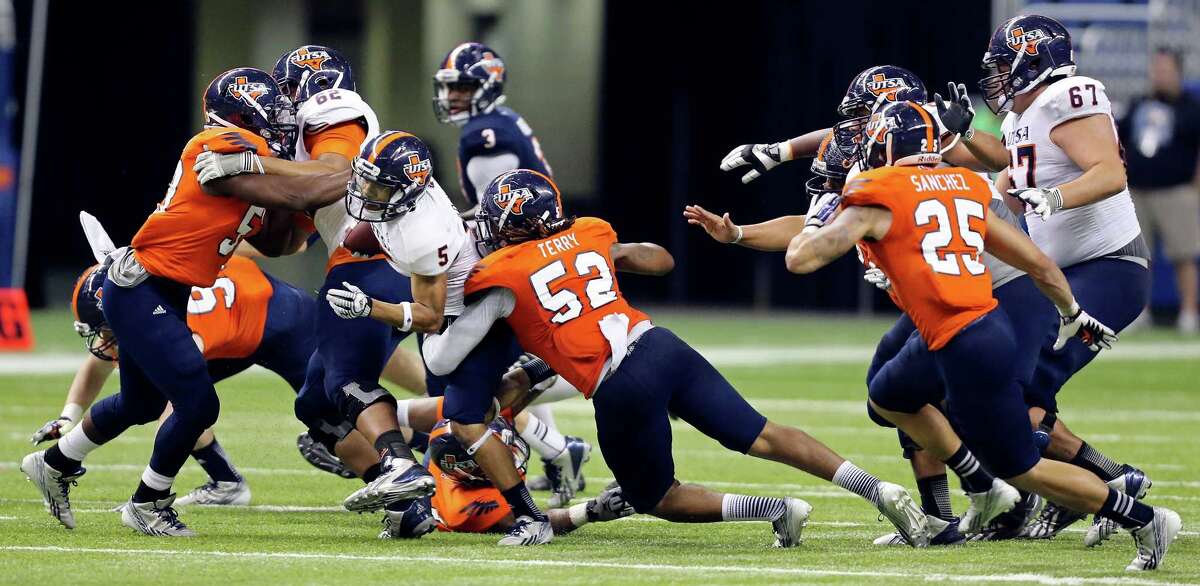 UTSA's defense blooming like spring