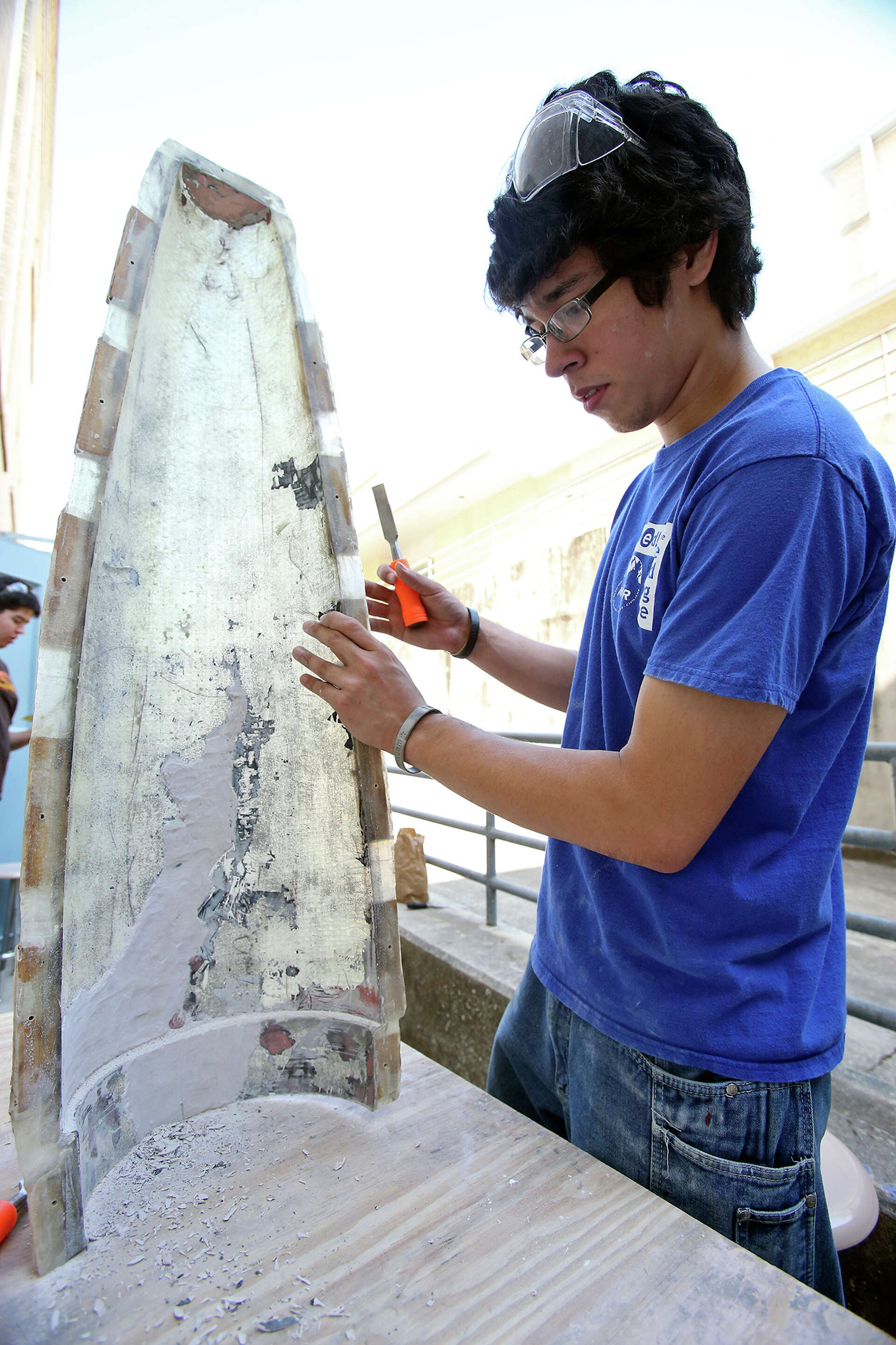 Alamo Heights ISD pushes excellence over stereotype