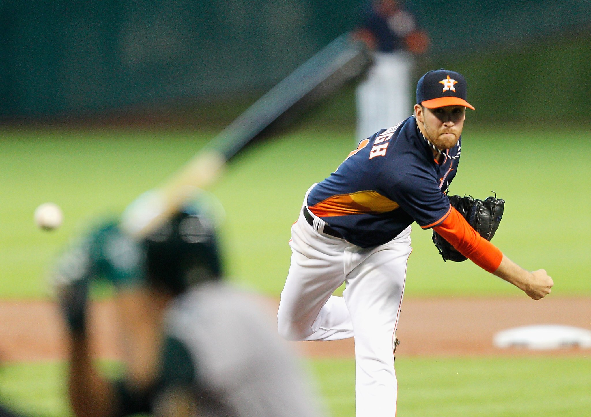 McHugh dominates A's in Astros' win