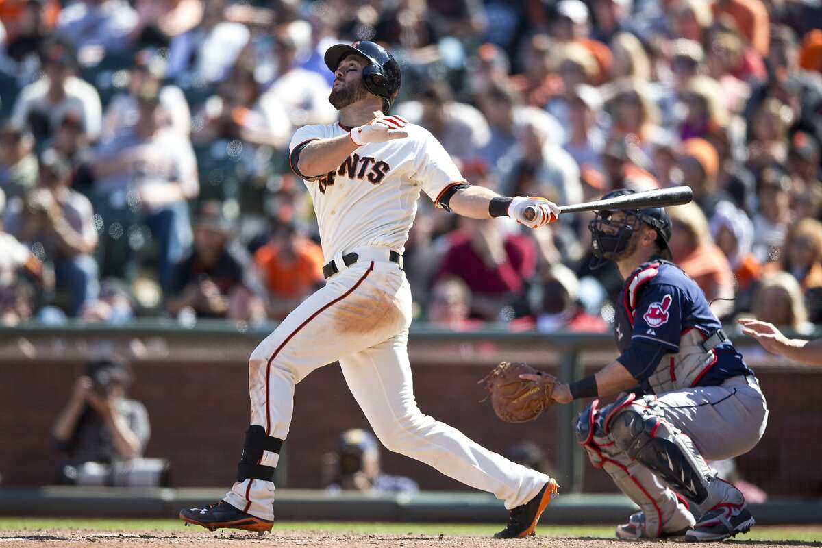 Hicks' homer lifts Giants over Indians in 9th