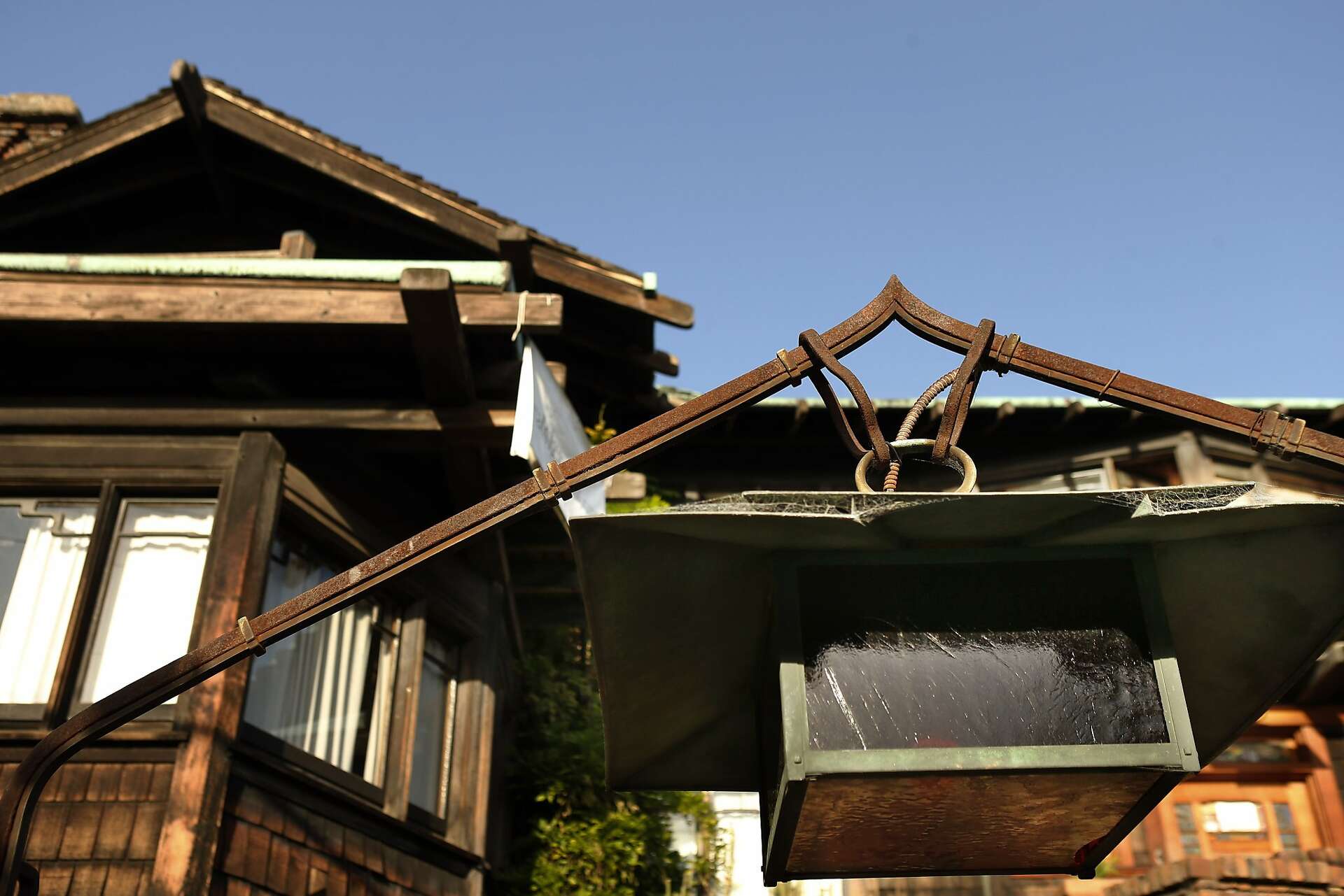 Student leads Thorsen House restoration in Berkeley