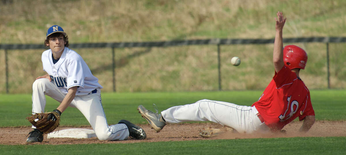 Pomperaug, Newtown split baseball doublheader
