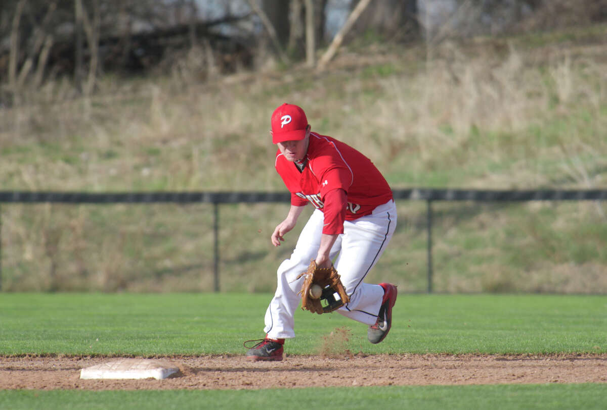 Pomperaug, Newtown split baseball doublheader