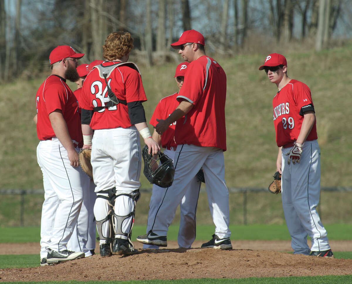 Pomperaug, Newtown split baseball doublheader