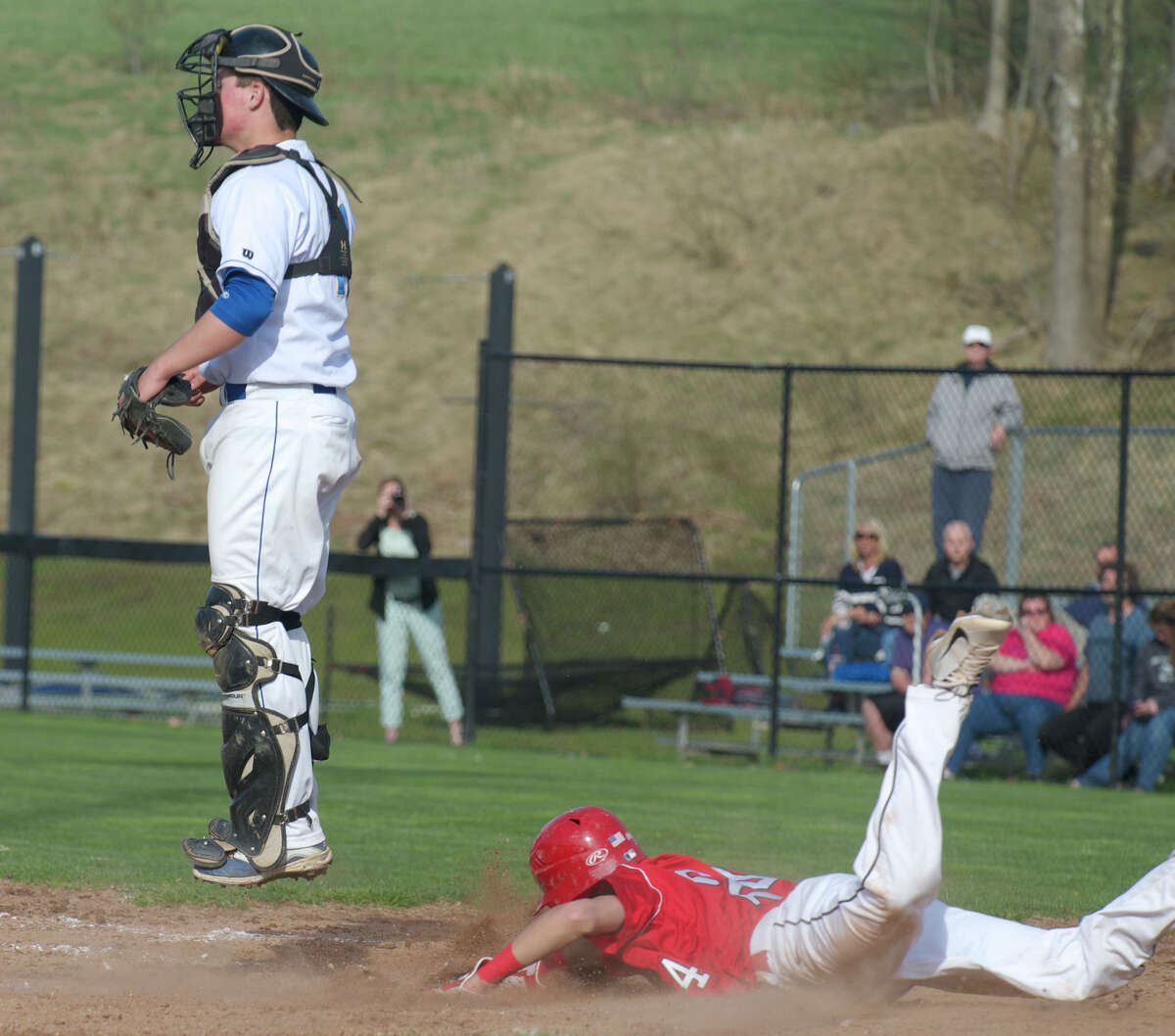 Pomperaug, Newtown split baseball doublheader