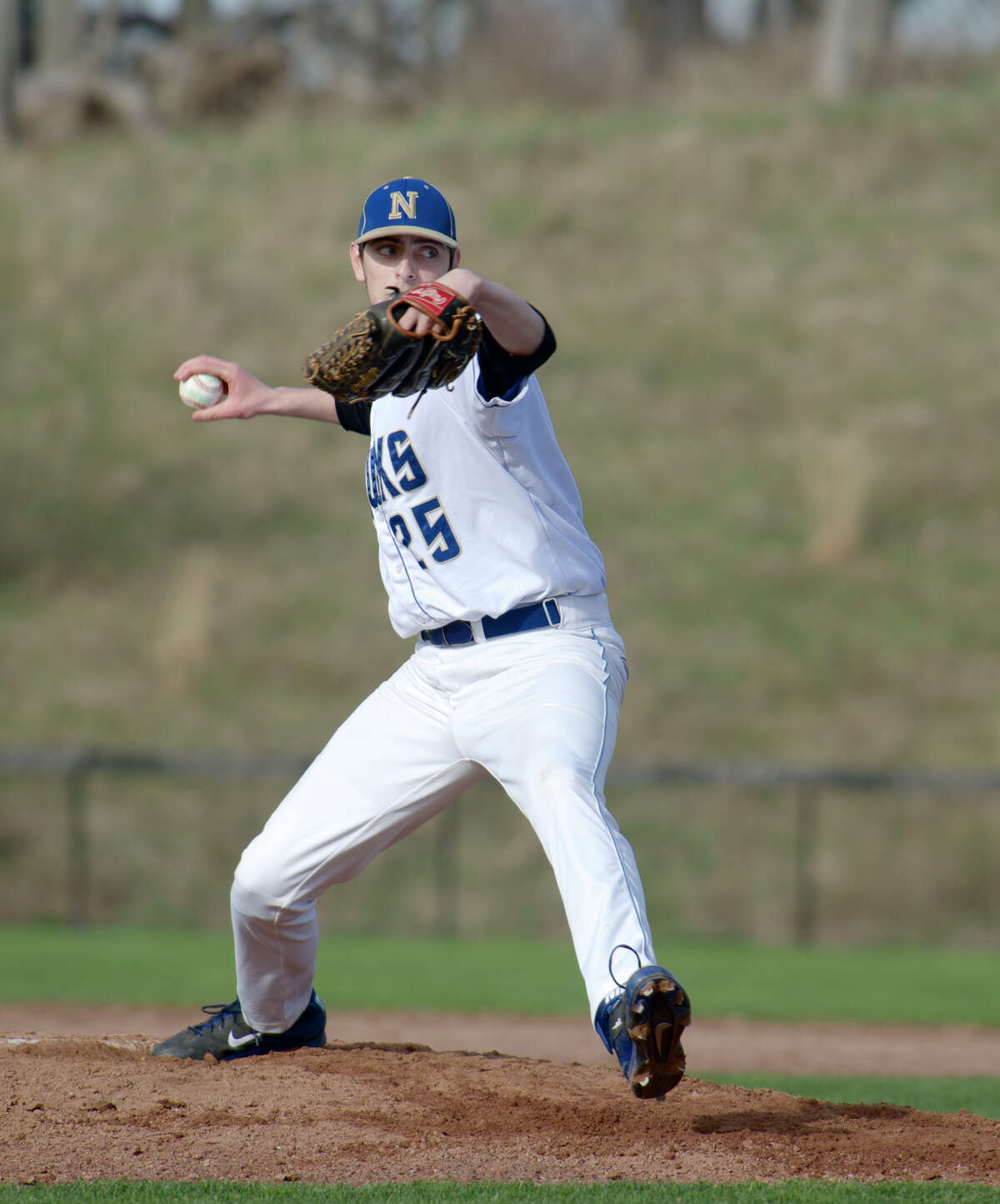 Pomperaug, Newtown split baseball doublheader