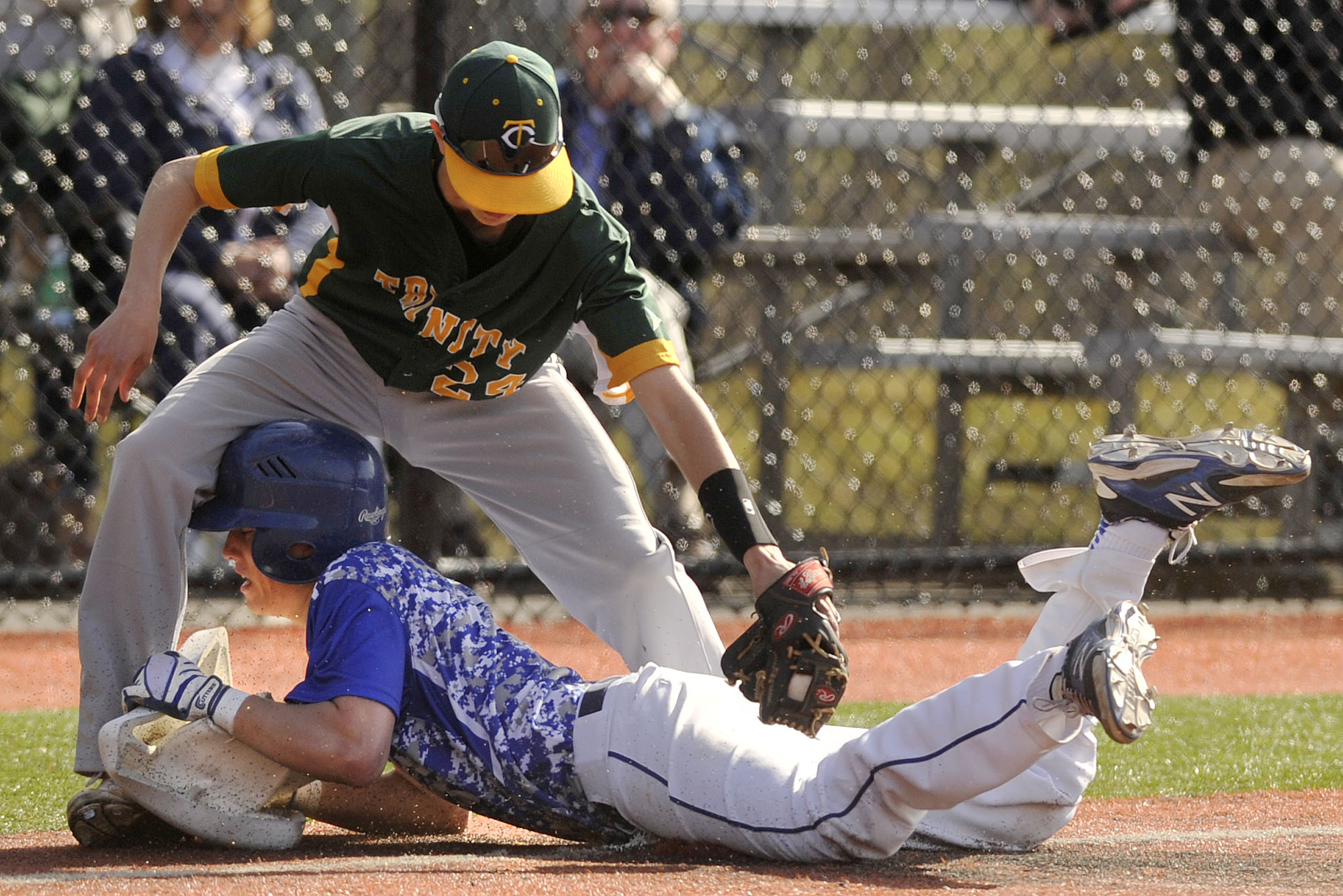 Darien crushes Trinity Catholic in baseball