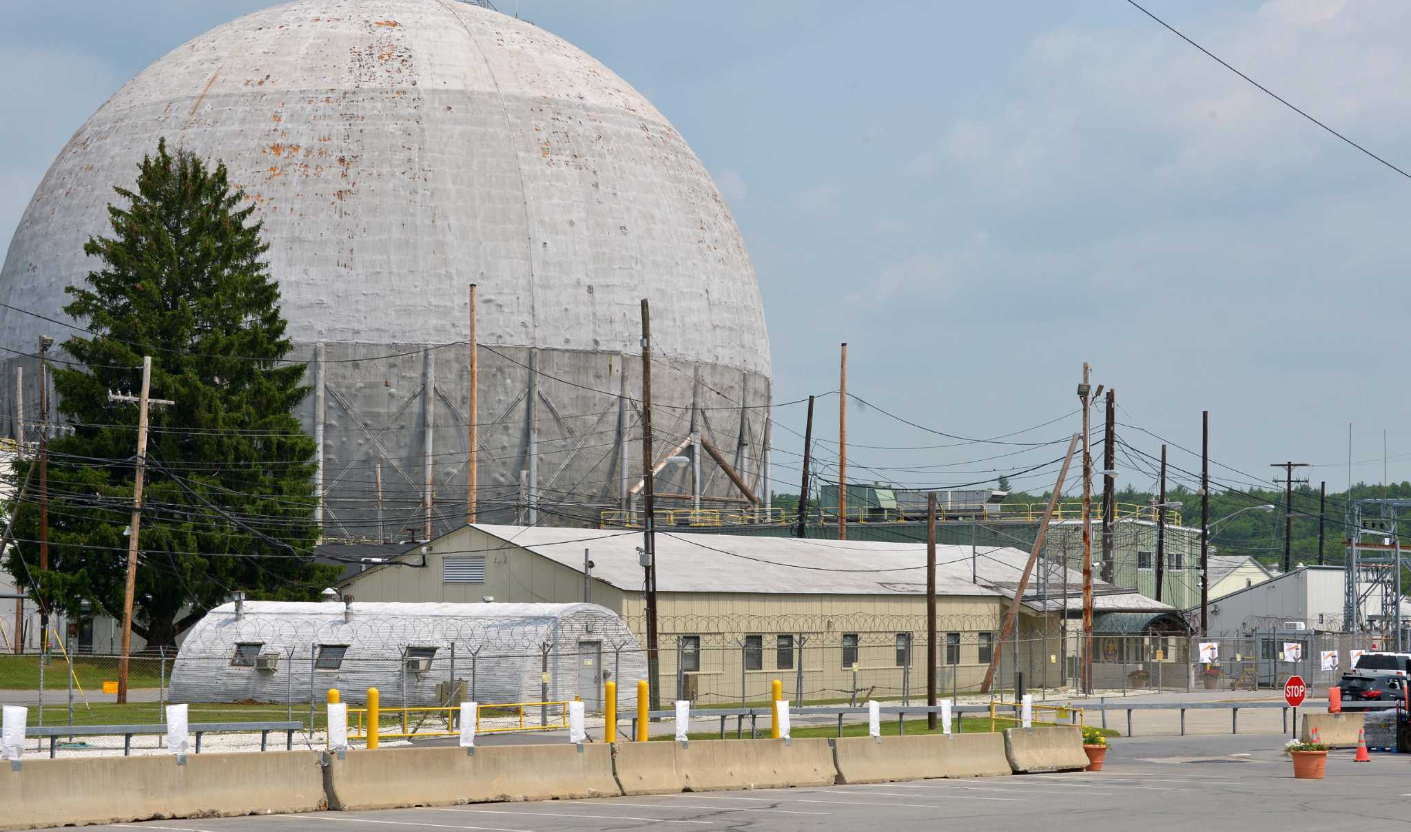 Senator urges reactor funding