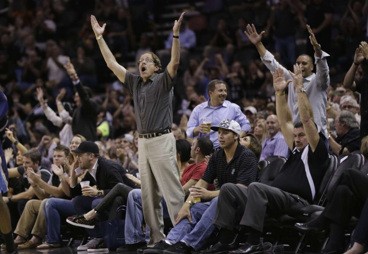 25 types of San Antonio Spurs fans you will meet at the game this season