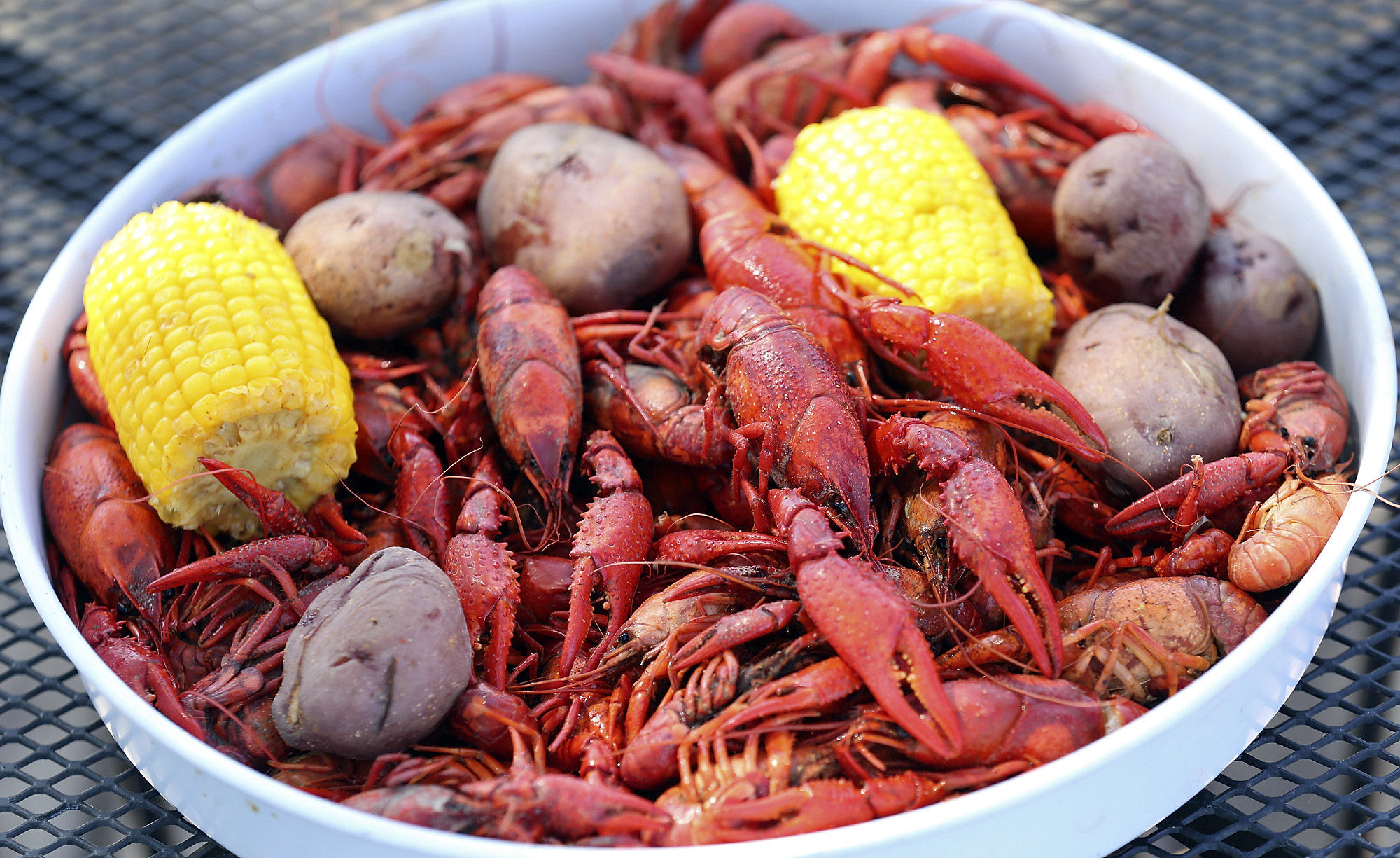 Review | Crawdads Sports Bar & Grill