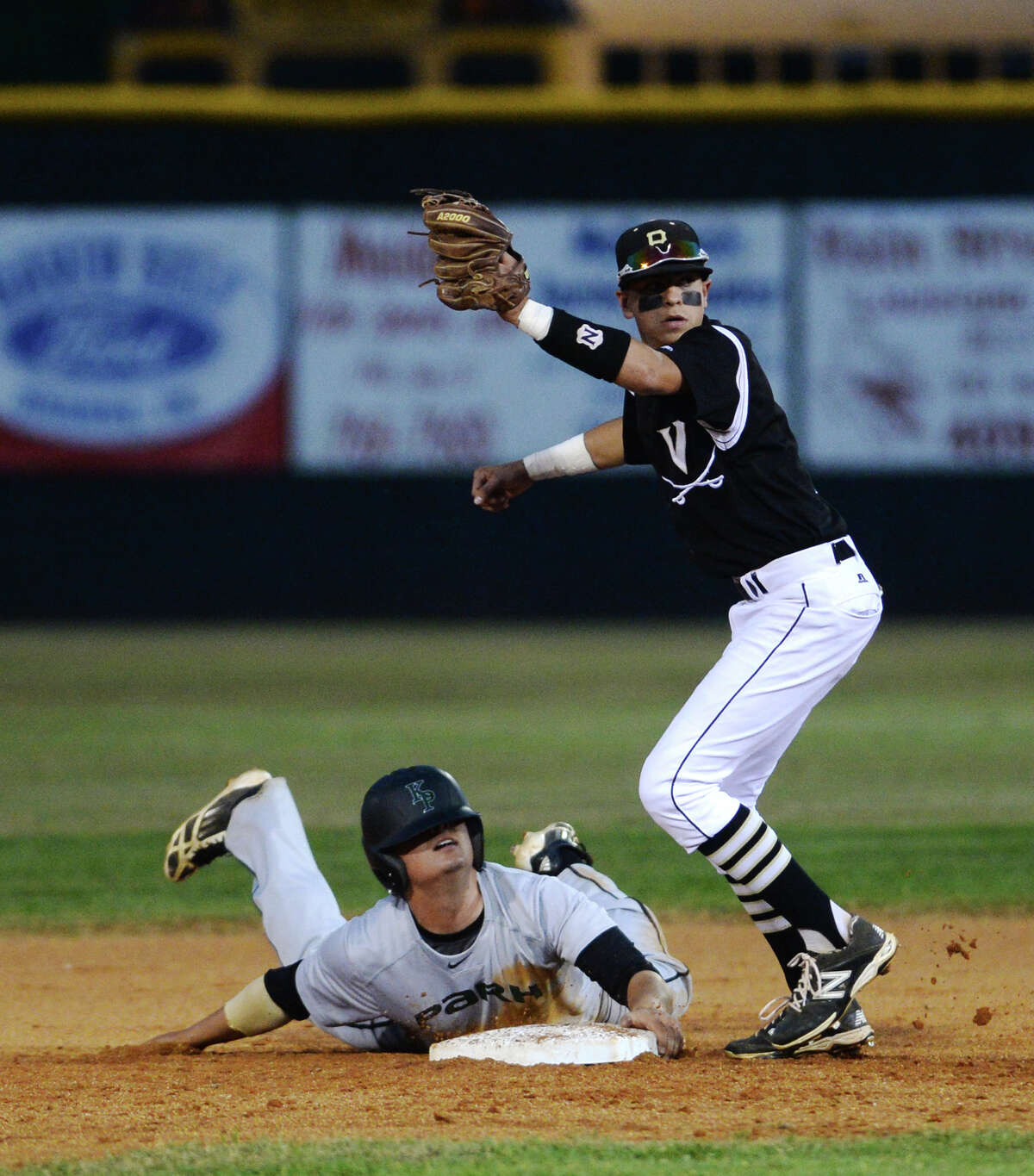 Vidor drops first game of series vs. Kingwood Park